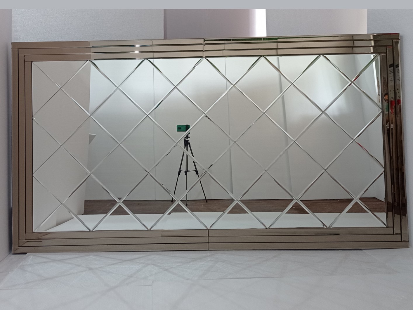Cermin Bevel Wajik Pintu 002 – mitraaluminium.com